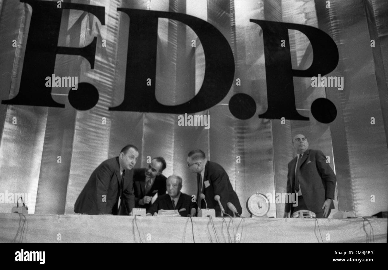 Genscher 1970 Black and White Stock Photos & Images - Alamy