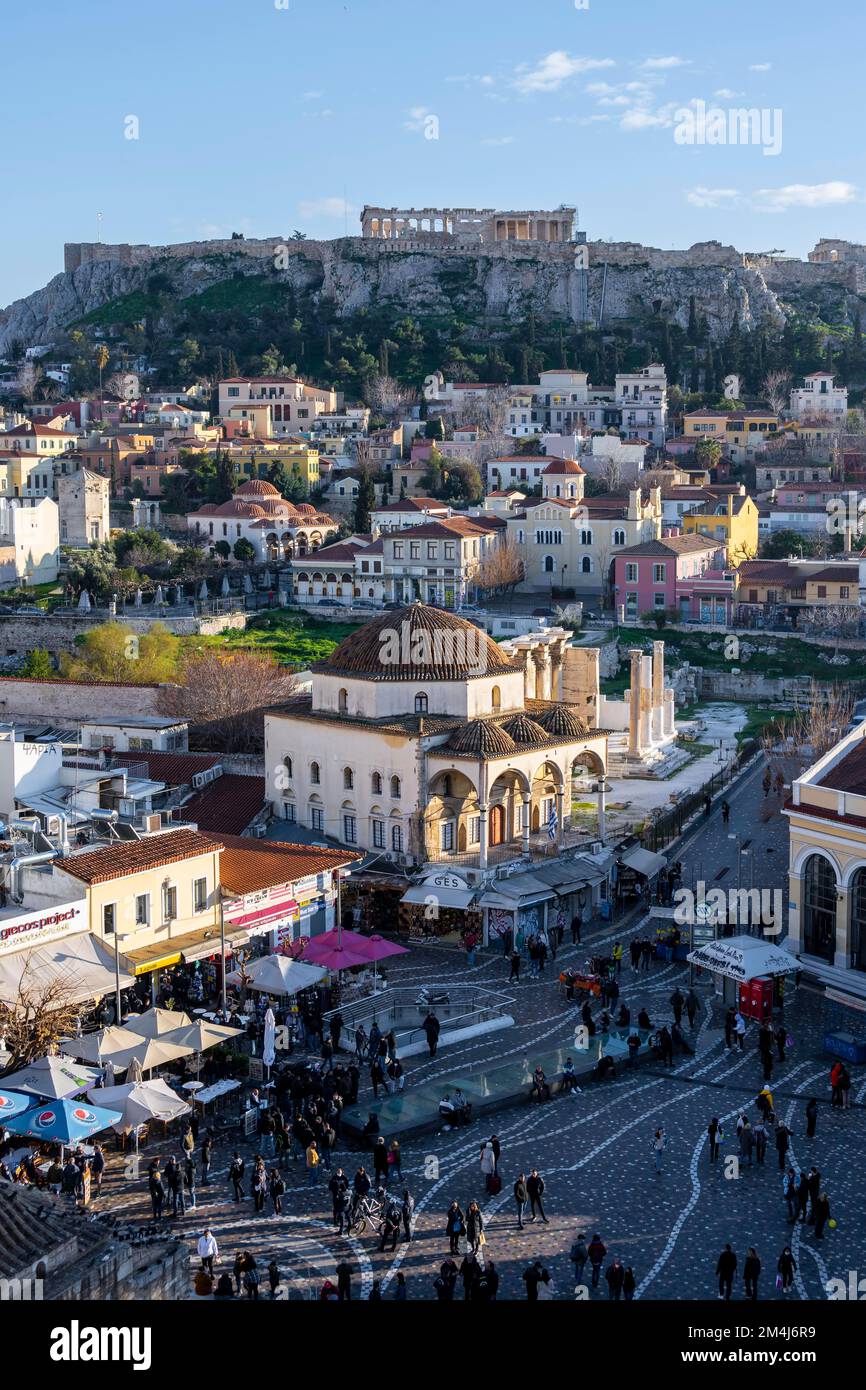 View of the Old Town of Athens, Tzisdarakis Mosque and Acropolis ...