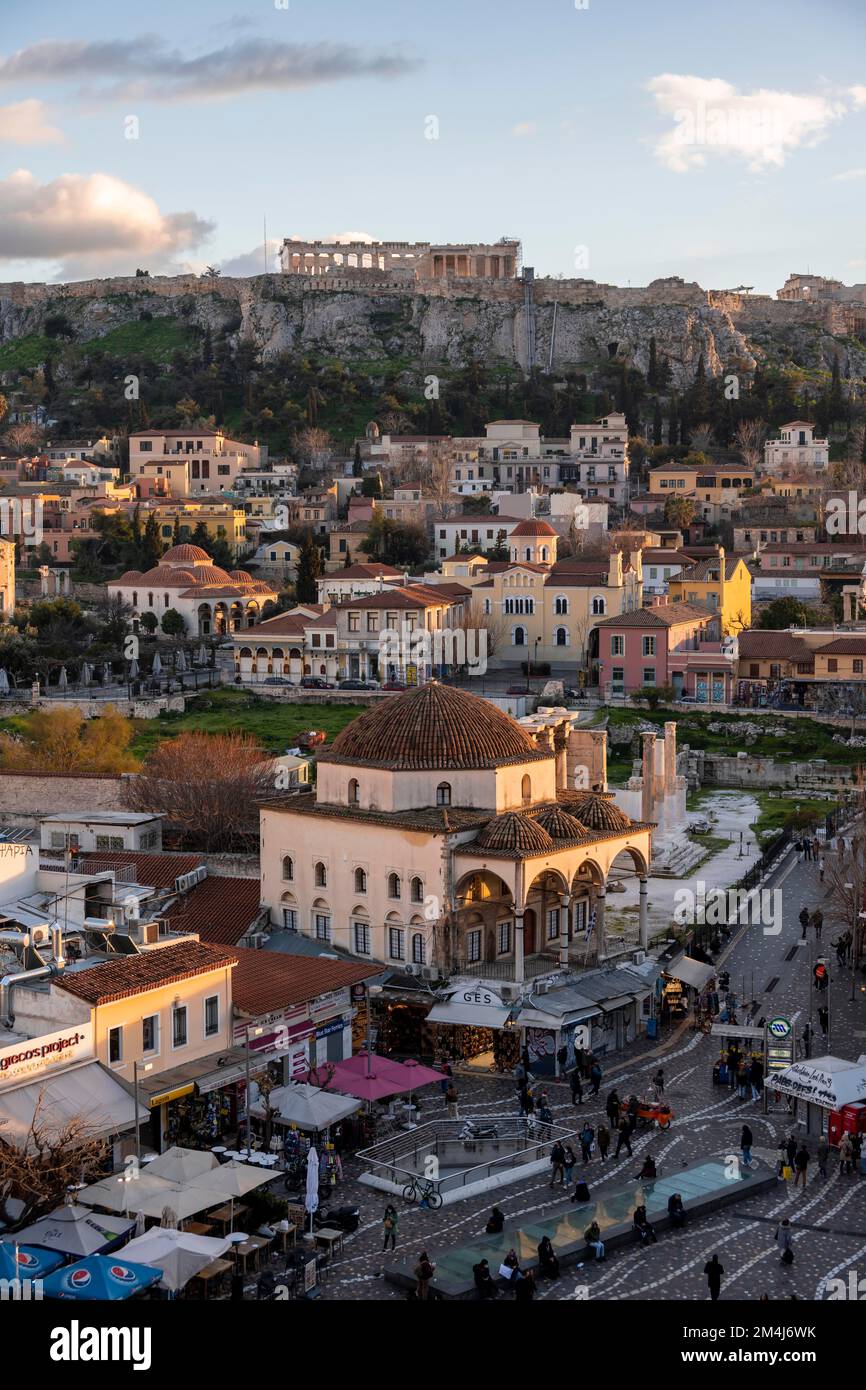 View of the Old Town of Athens, Tzisdarakis Mosque and Acropolis ...
