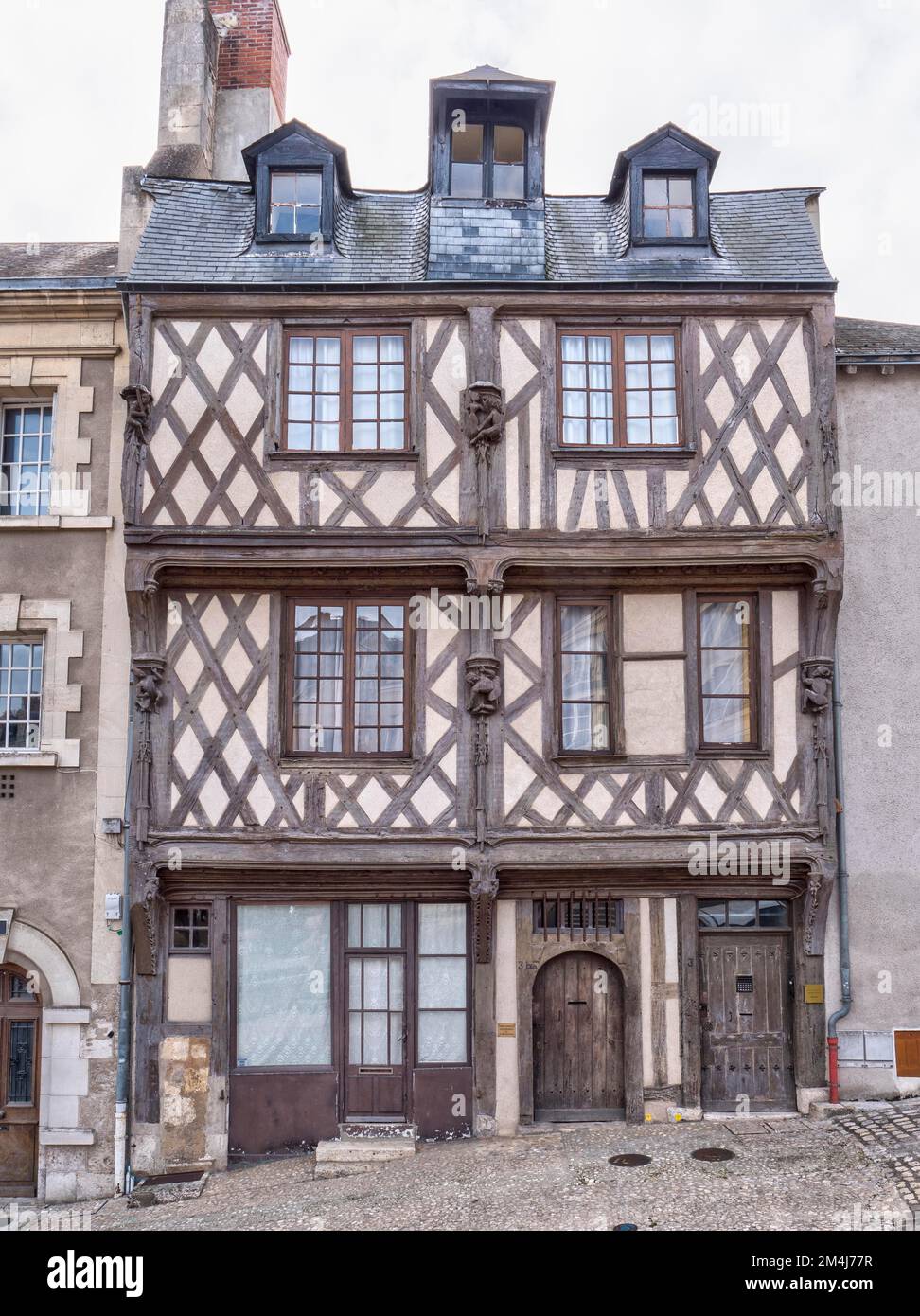 Half timbered building blois hi-res stock photography and images - Alamy