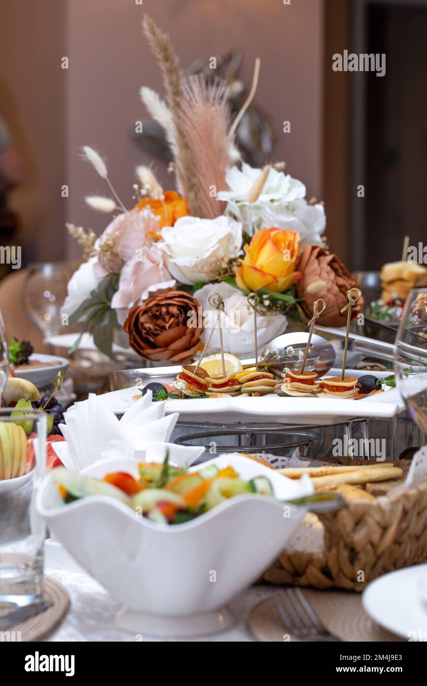 Formal table setting salad hi-res stock photography and images - Alamy