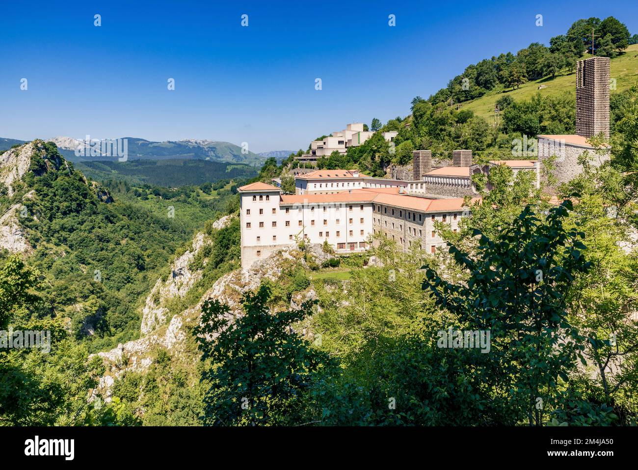 Basilica de aranzazu hi-res stock photography and images - Alamy
