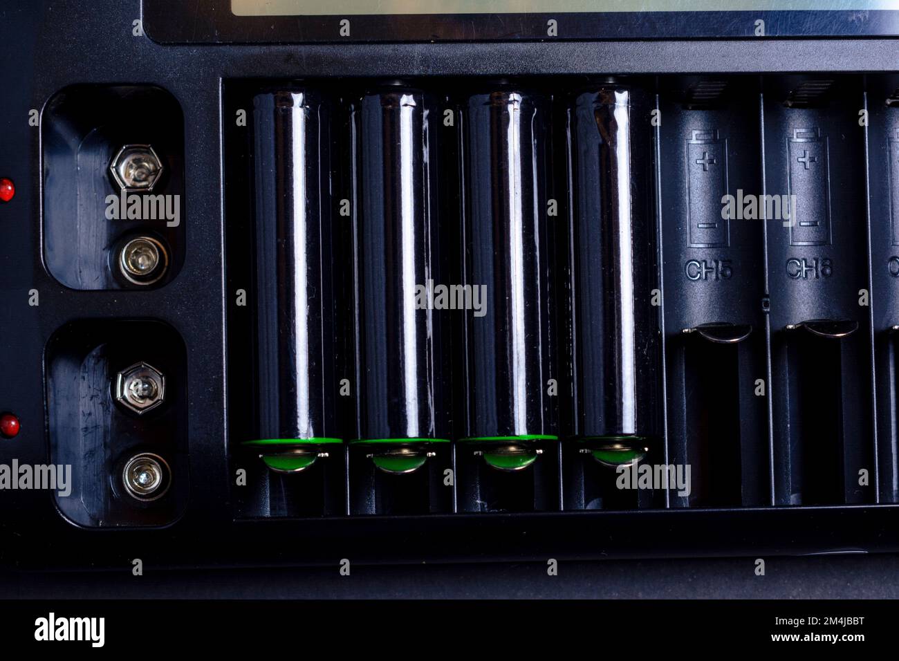 Battery connections hi-res stock photography and images - Alamy