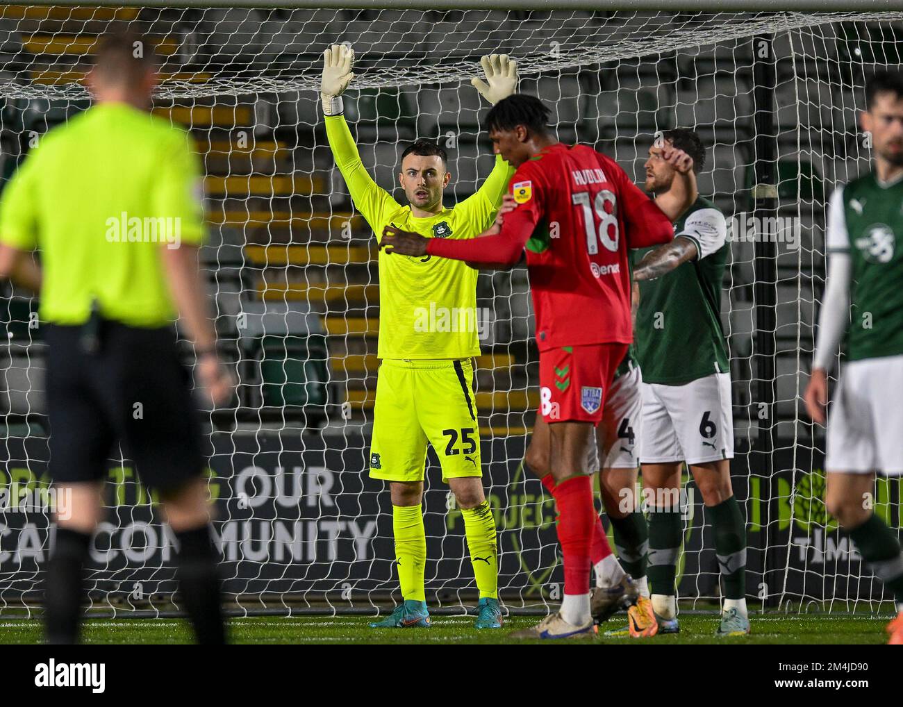 Goalkeeper callum burton hi-res stock photography and images - Alamy