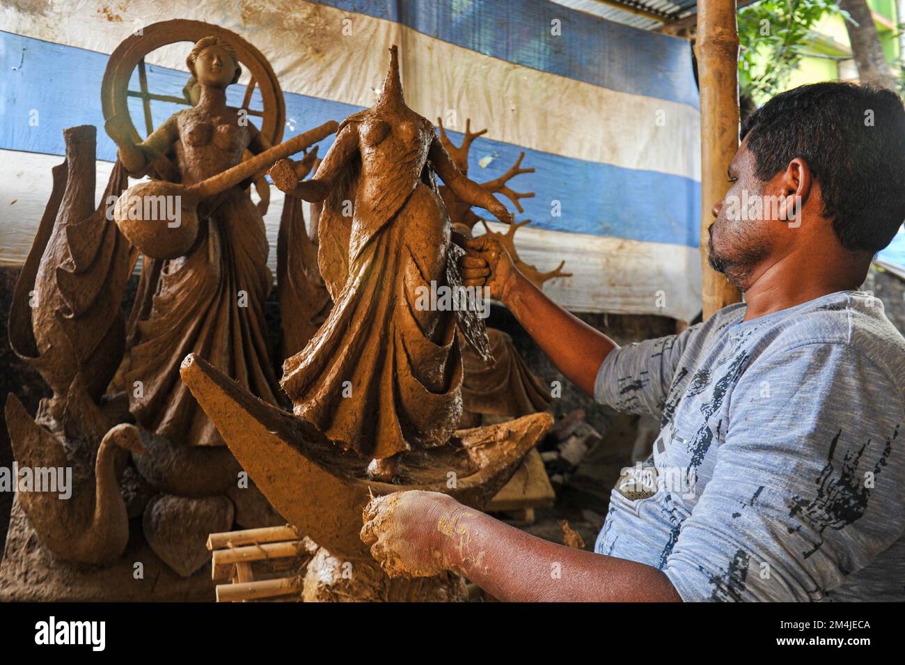 Saraswati puja 2022 hi-res stock photography and images - Alamy