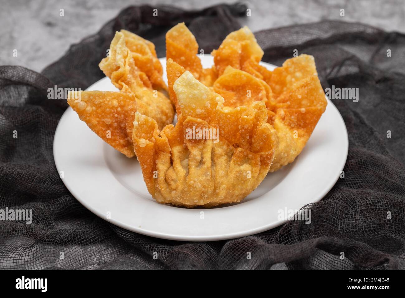 Wantan noodle hi-res stock photography and images - Alamy