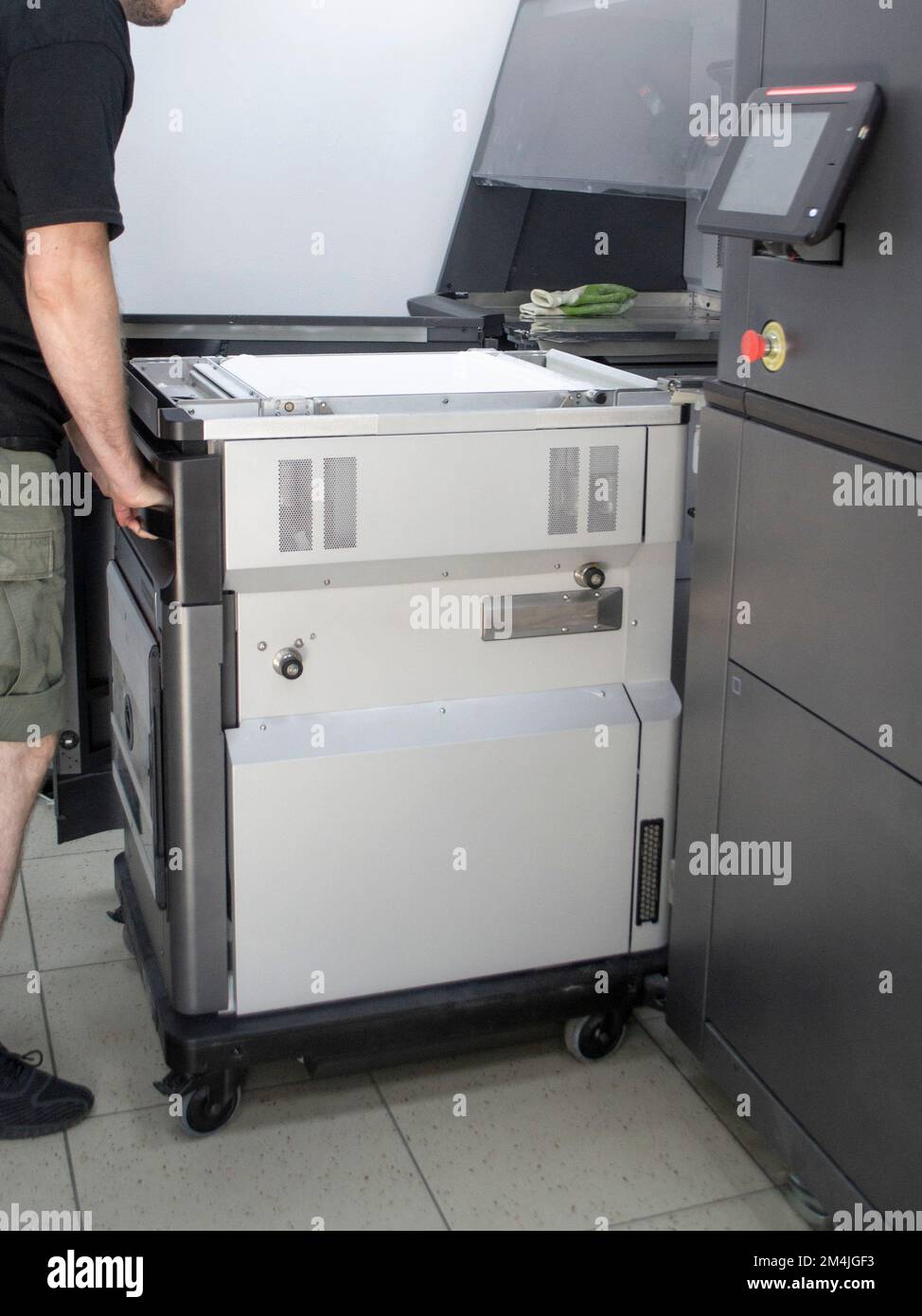 Working chamber hi-res stock photography and images - Alamy