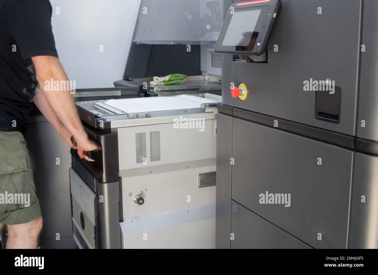 Working chamber hi-res stock photography and images - Alamy