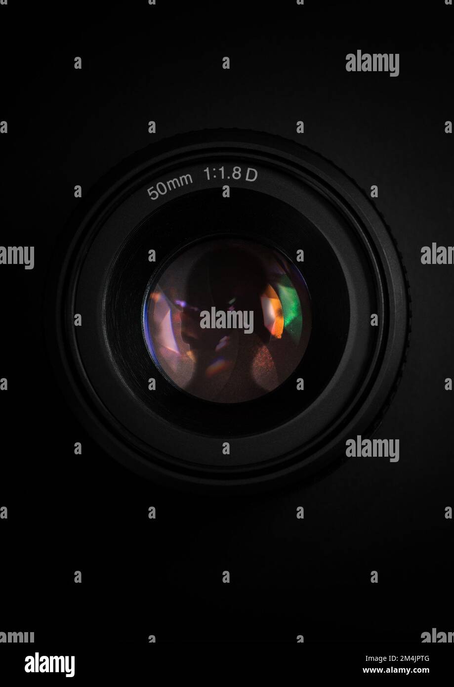 Lens viewer hi-res stock photography and images - Alamy