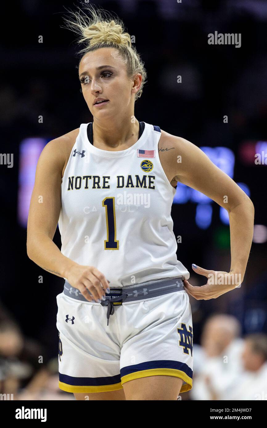 South Bend, Indiana, USA. 21st Dec, 2022. Notre Dame guard Dara Mabrey ...