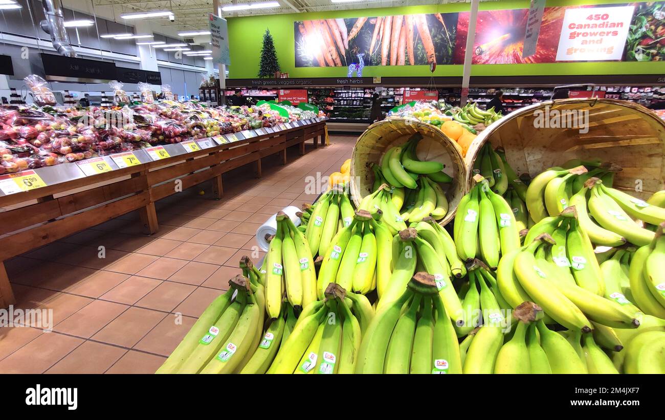 Fresh organic healthy bananas at the grocery store. Healthy natural ...