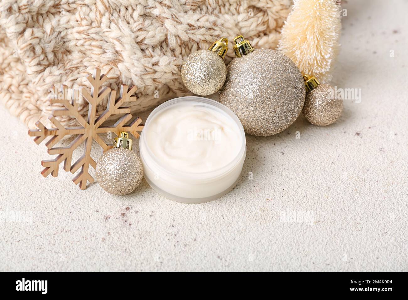 Light cream warm color hi-res stock photography and images - Alamy
