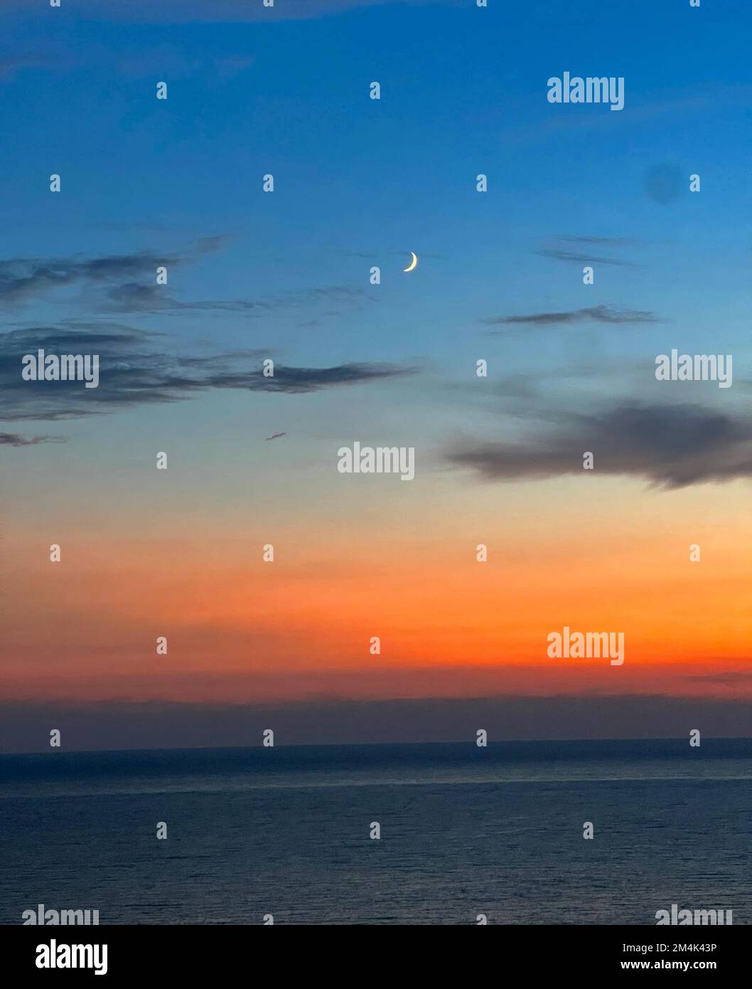 The Beautiful sunset sky in the horizon Stock Photo - Alamy