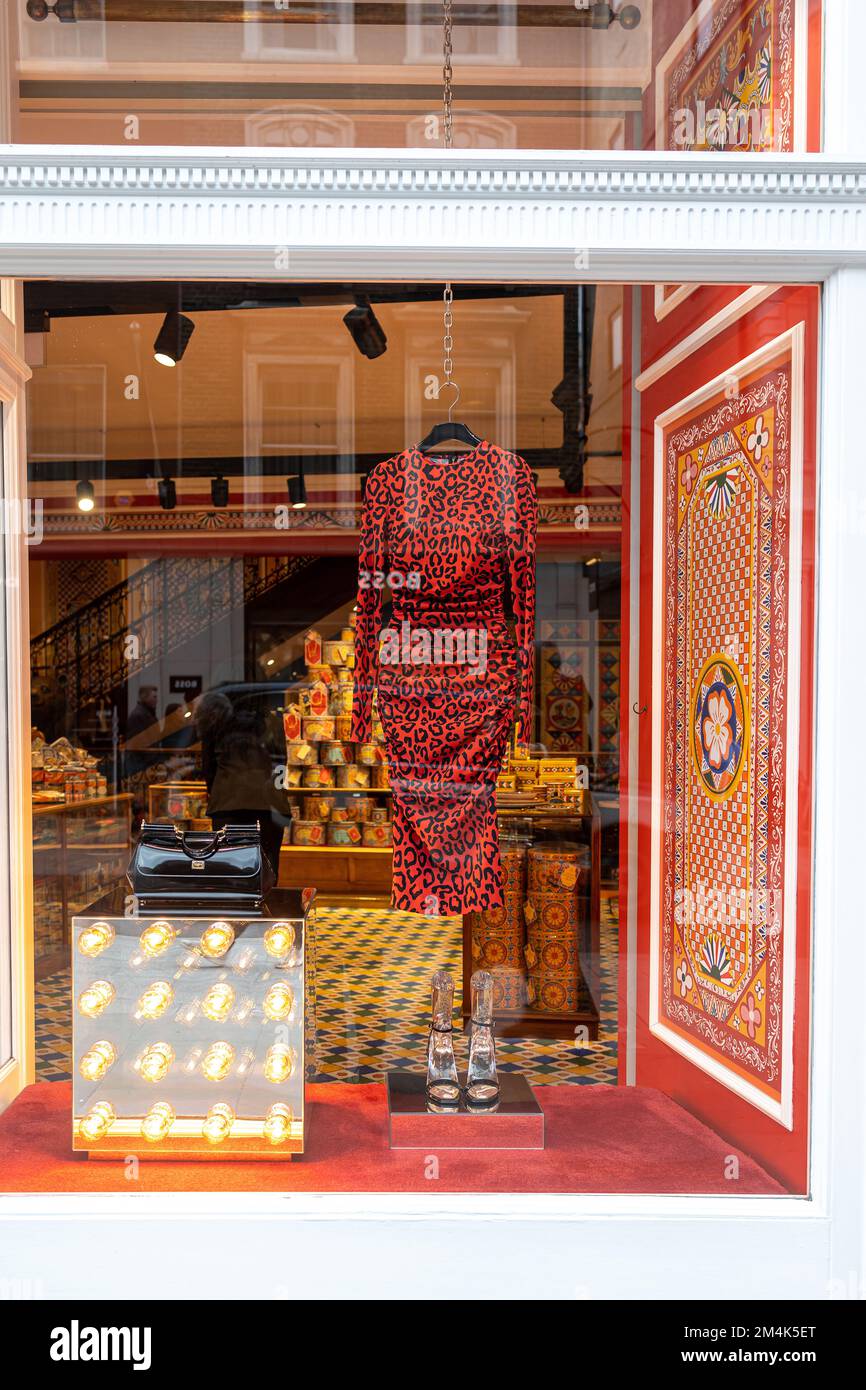 Milan fashion week 2022 dolce hi-res stock photography and images - Alamy