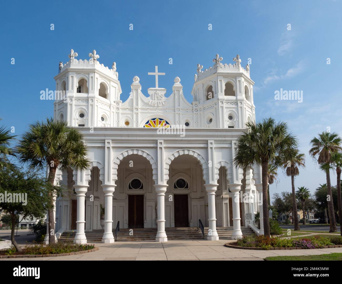 The white exterior of Sacred Heart Catholic Church in Galveston, Texas ...