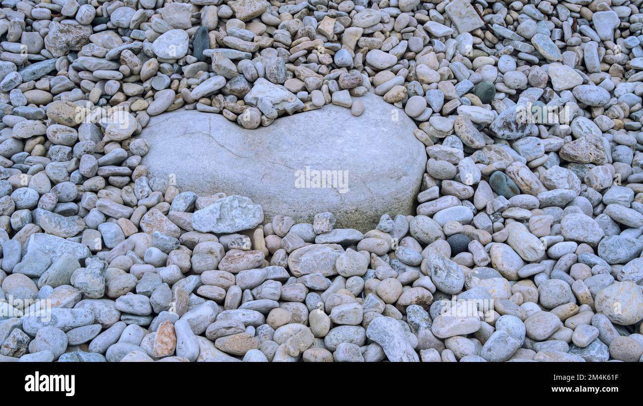Limestone rock formations along Lake Huron shoreline at Halfway Log ...
