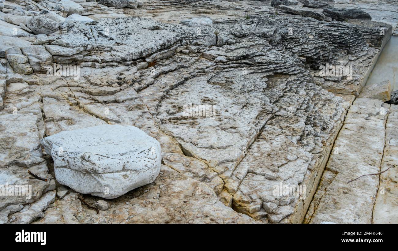 Limestone rock formations along Lake Huron shoreline at Halfway Log ...