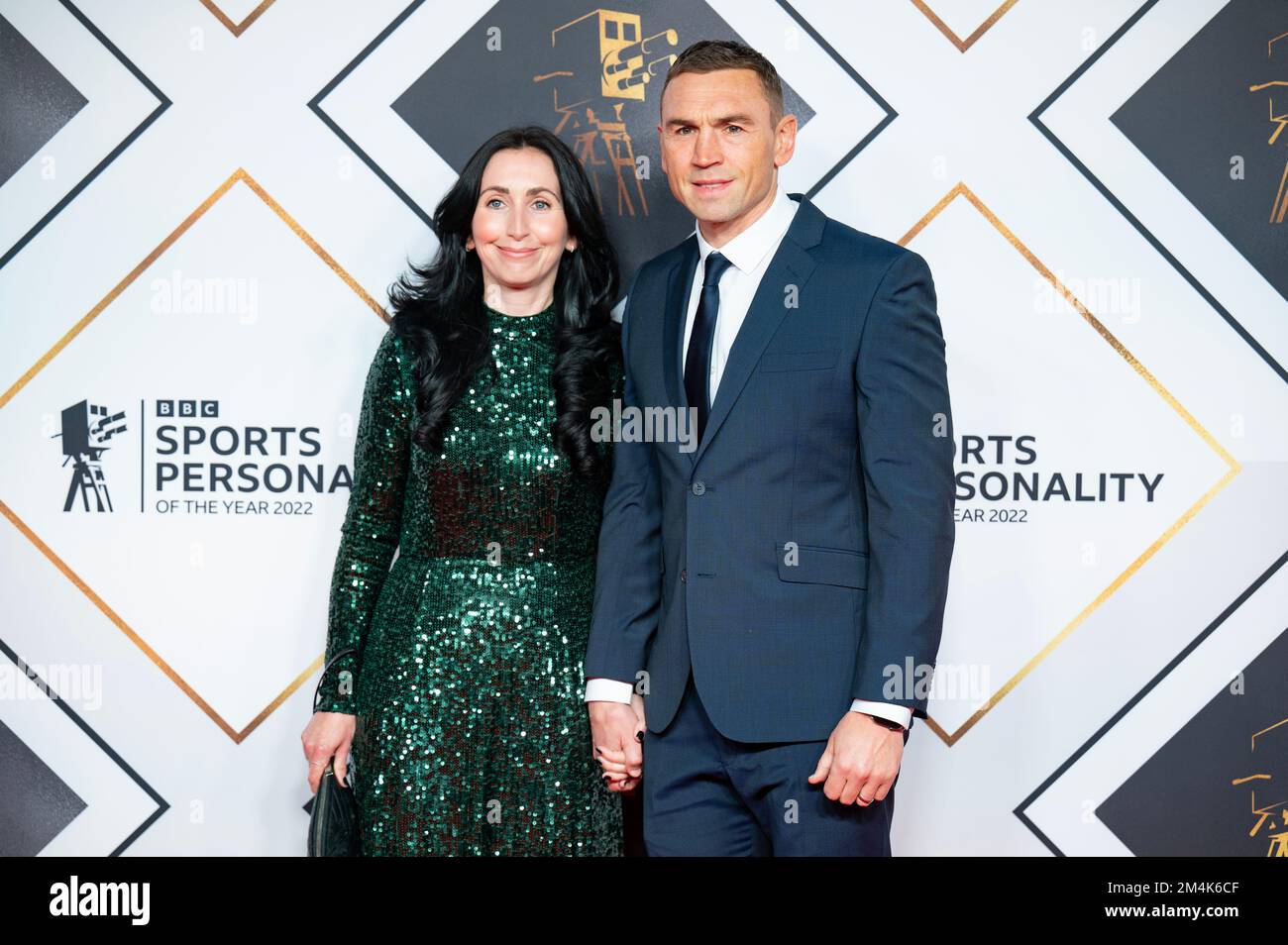 Manchester, UK. 21st December 2022. Kevin Sinfield and family arrive on ...