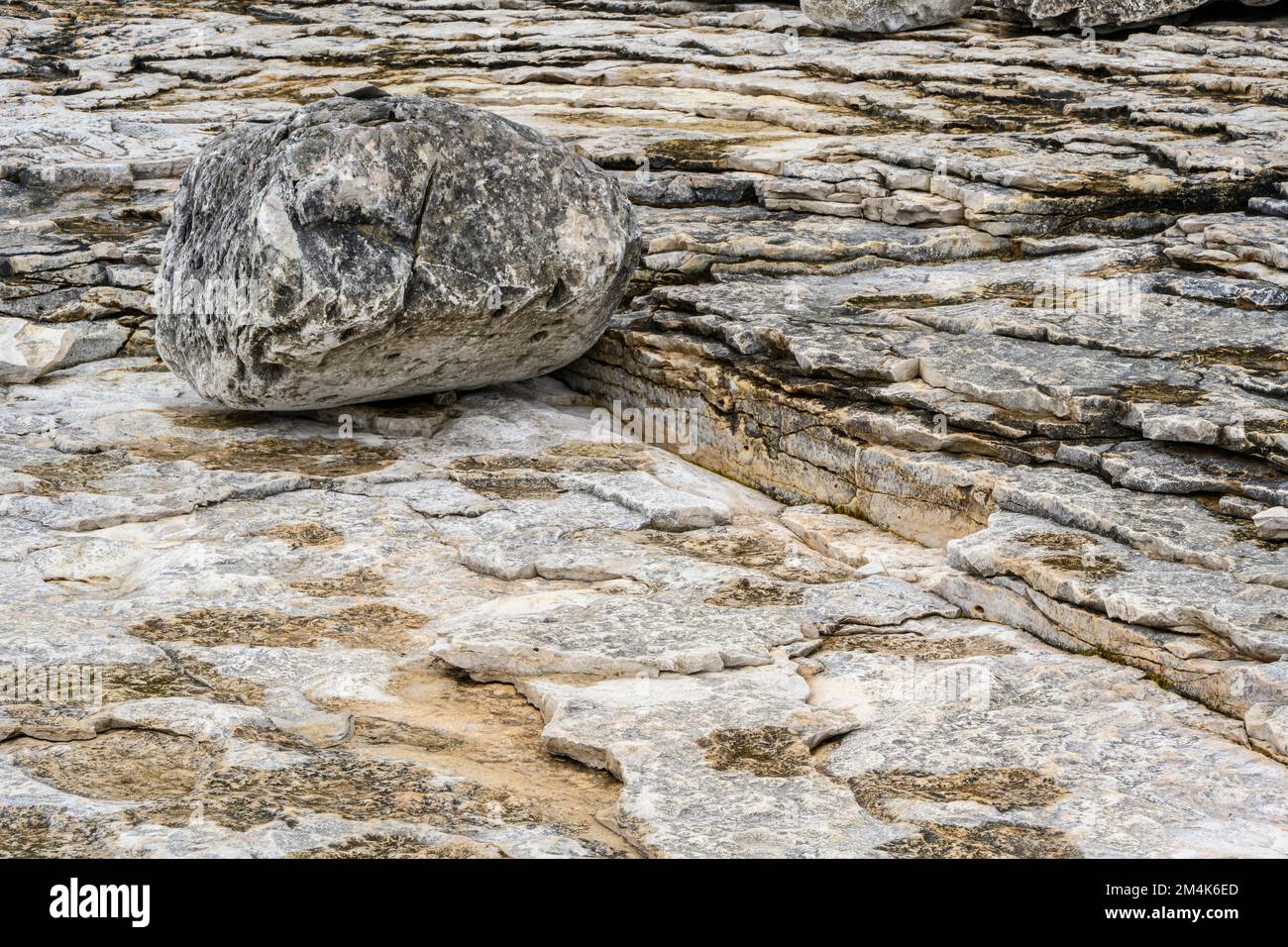 Limestone rock formations along Lake Huron shoreline at Halfway Log ...