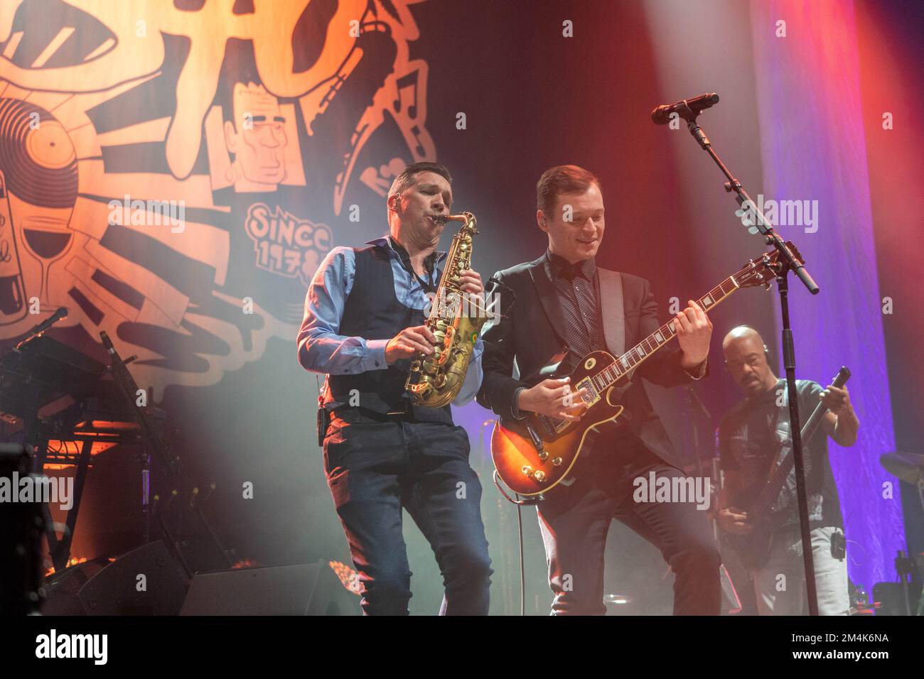 London, UK. Wednesday, 21 December, 2022. Matt Doyle of UB40 performing ...