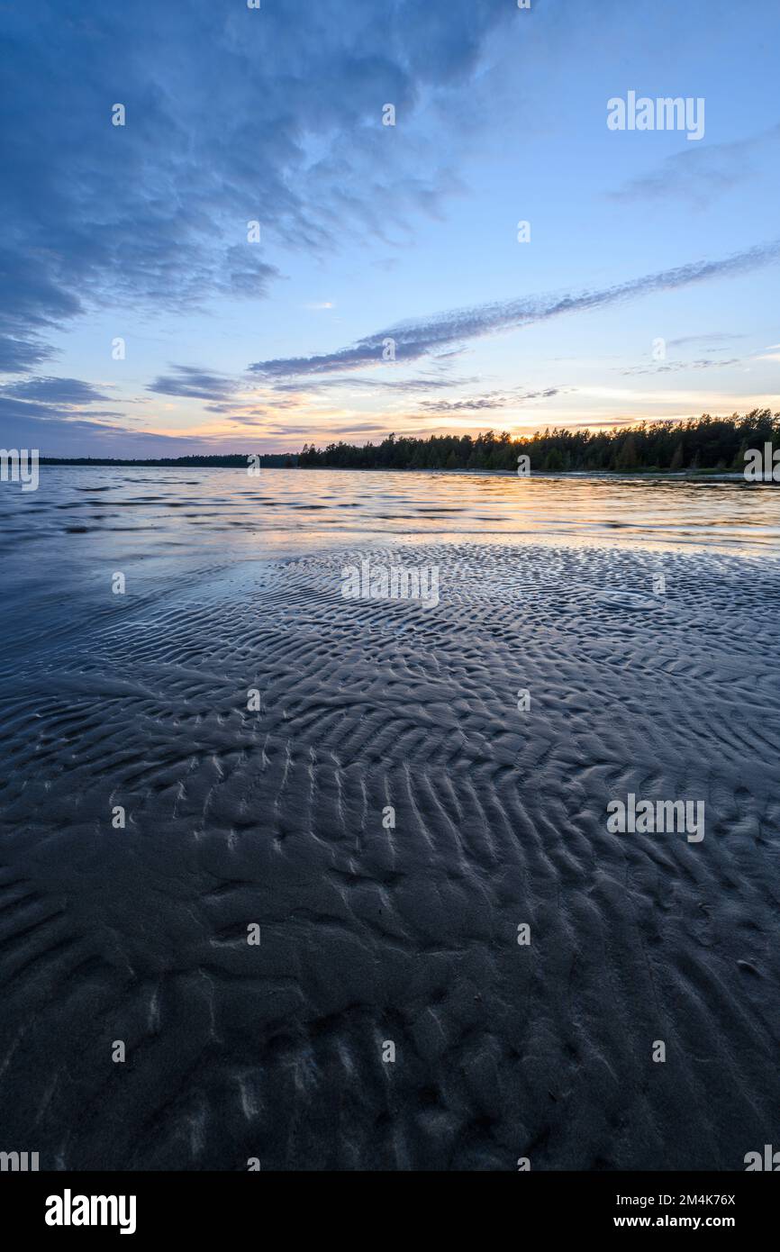 Sunset skies over the Singing Sands at Dorcas Bay, Bruce Peninsula ...