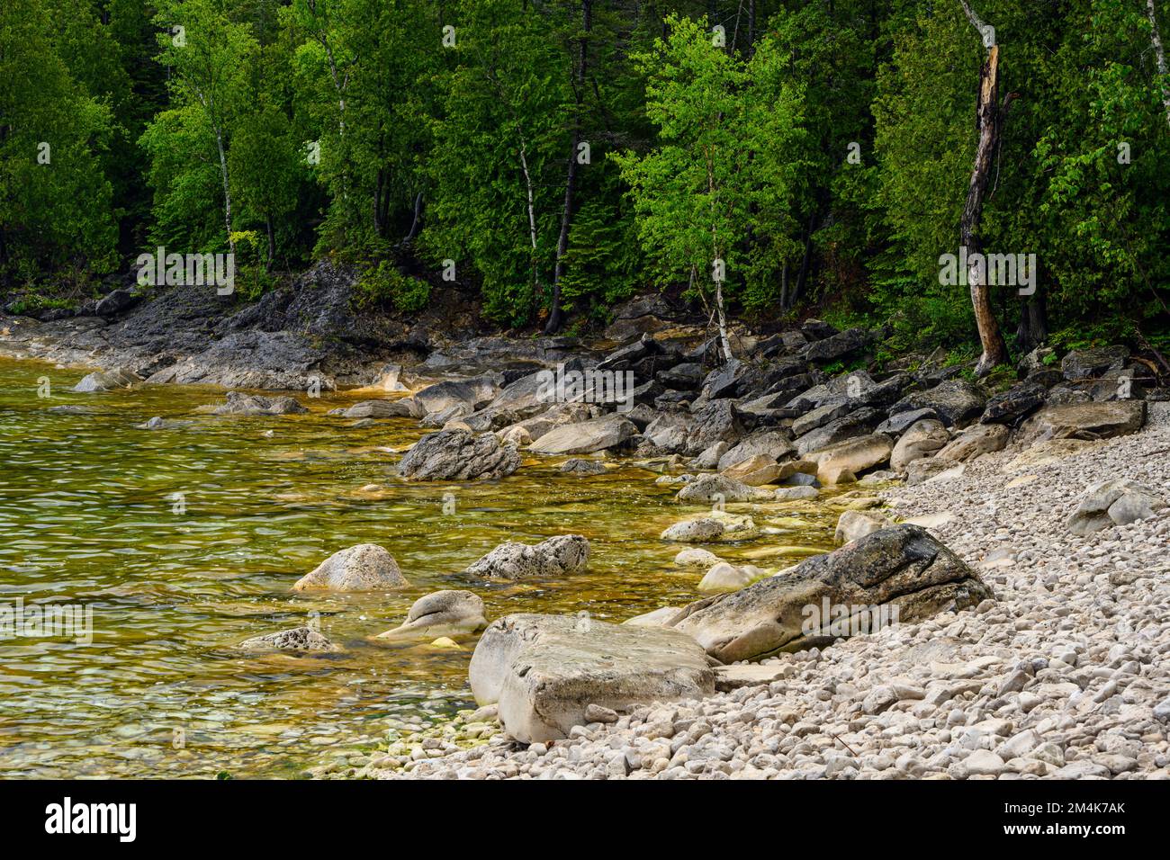 Limestone rock shoreline at Little Cove, Bruce Peninsula National Park ...