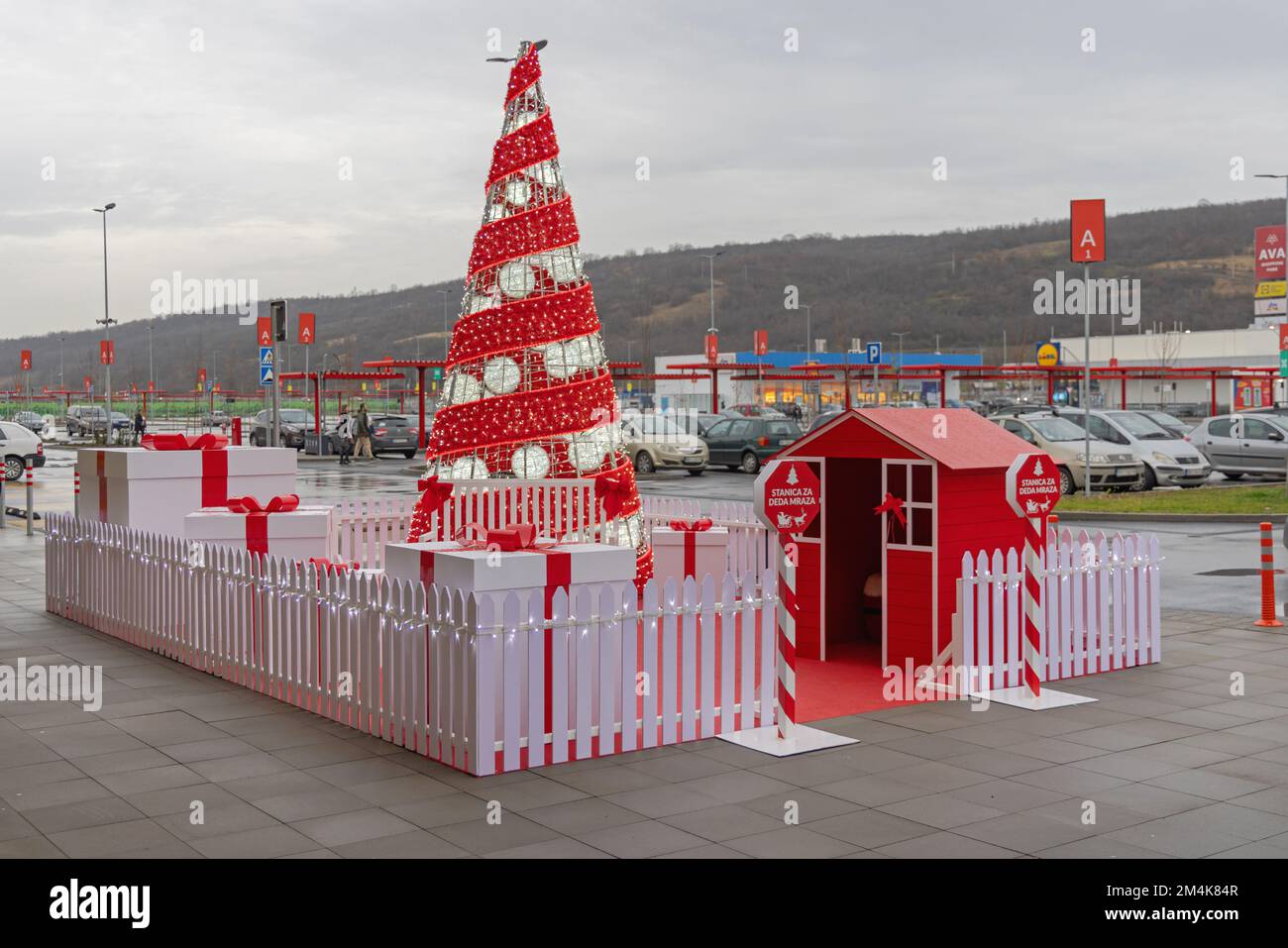 Belgrade, Serbia - December 09, 2022: Tall Red Christmas Tree at Ava ...