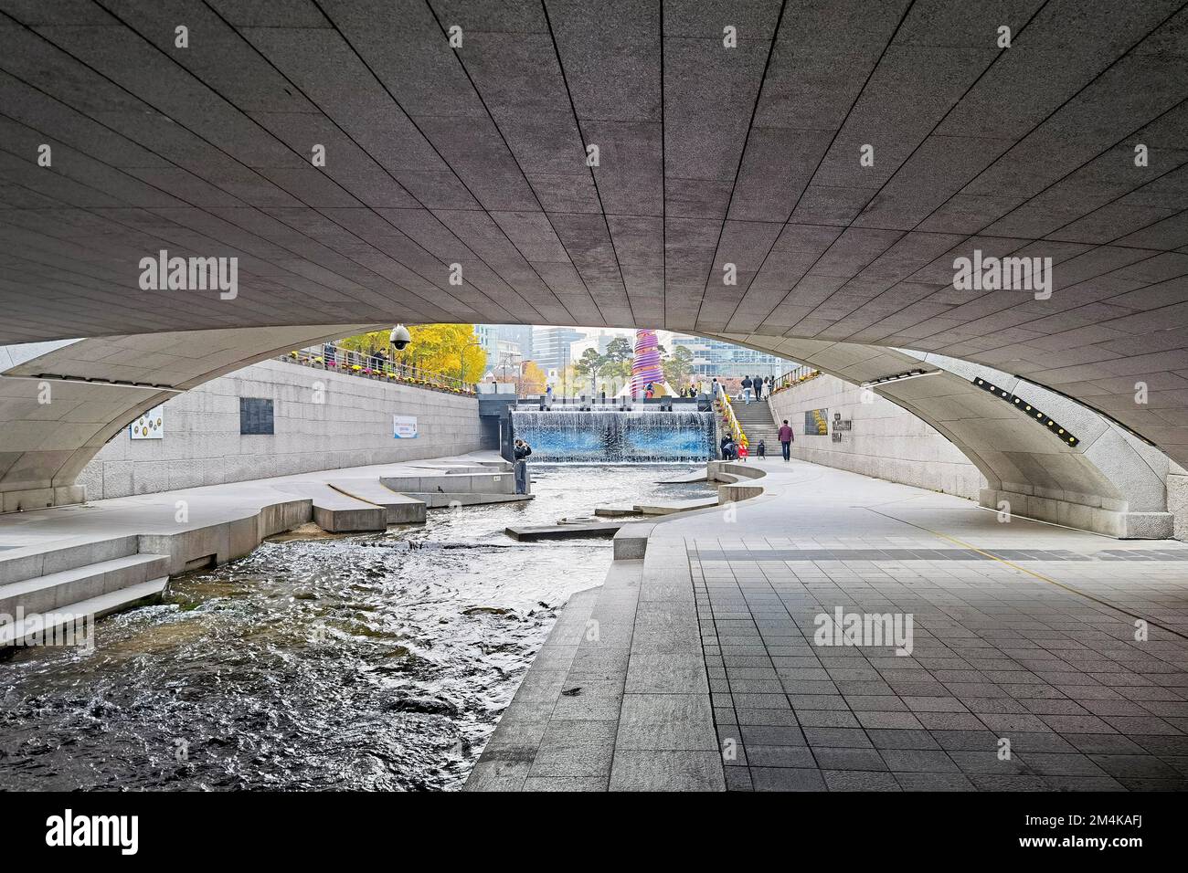 Cheongggyecheon Stream Park, Seoul, South Korea Stock Photo - Alamy