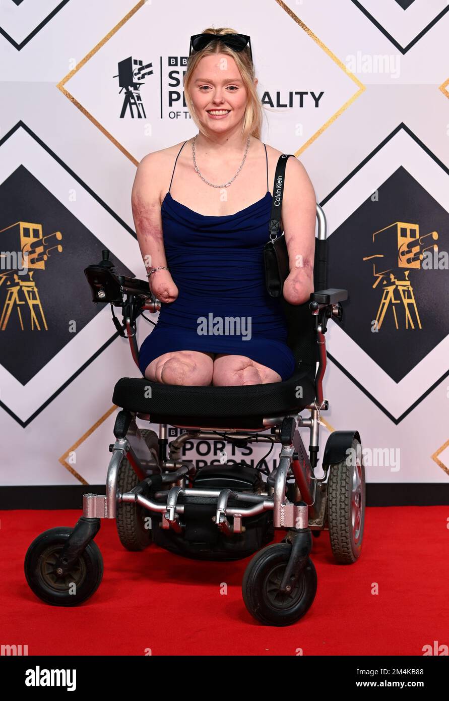 December 21st, 2022, London, UK. Ellie Challis poses on the red carpet ...