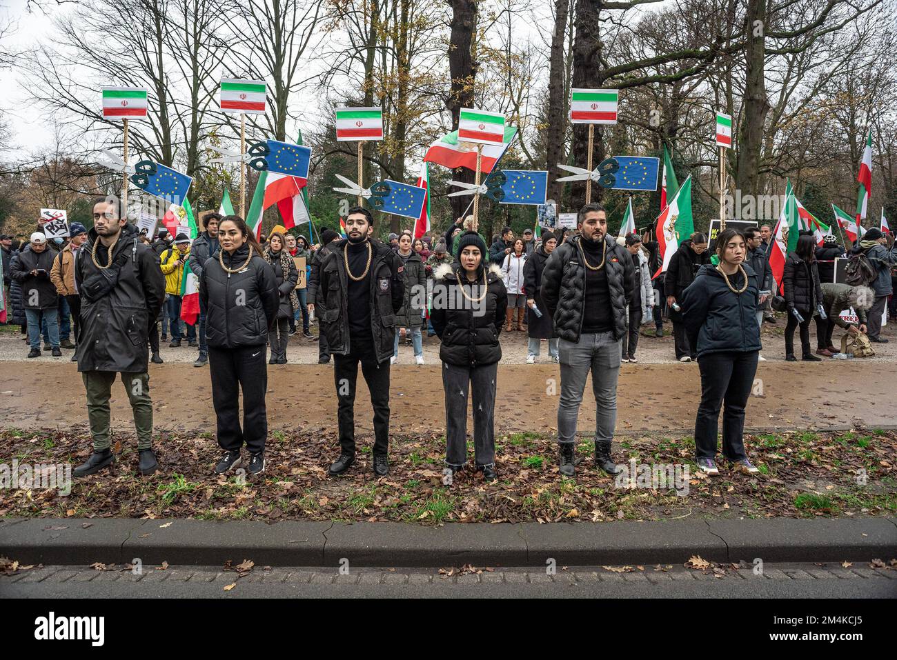 The Hague, Netherlands, 21/12/2022, A group of male and female ...
