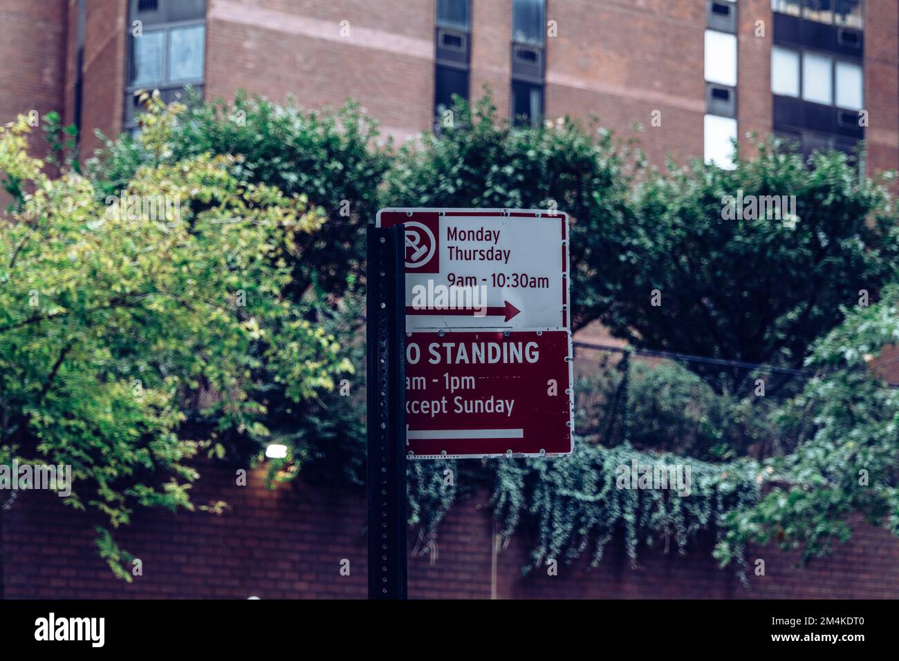 NYC No Parking Sign, Parking restrictions sign. Manhattan New York ...