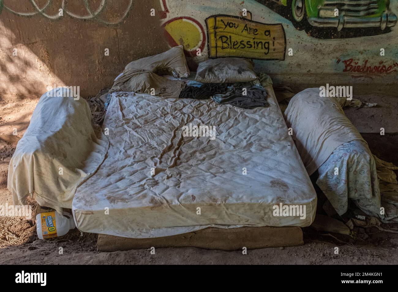 Homeless living in abq hi-res stock photography and images - Alamy