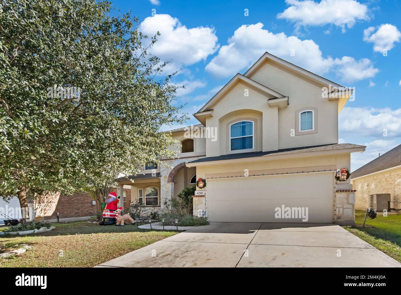 the front view of a home Stock Photo - Alamy