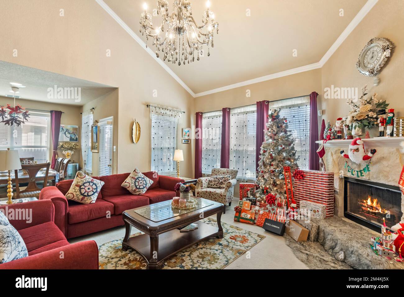 Home living room Stock Photo - Alamy