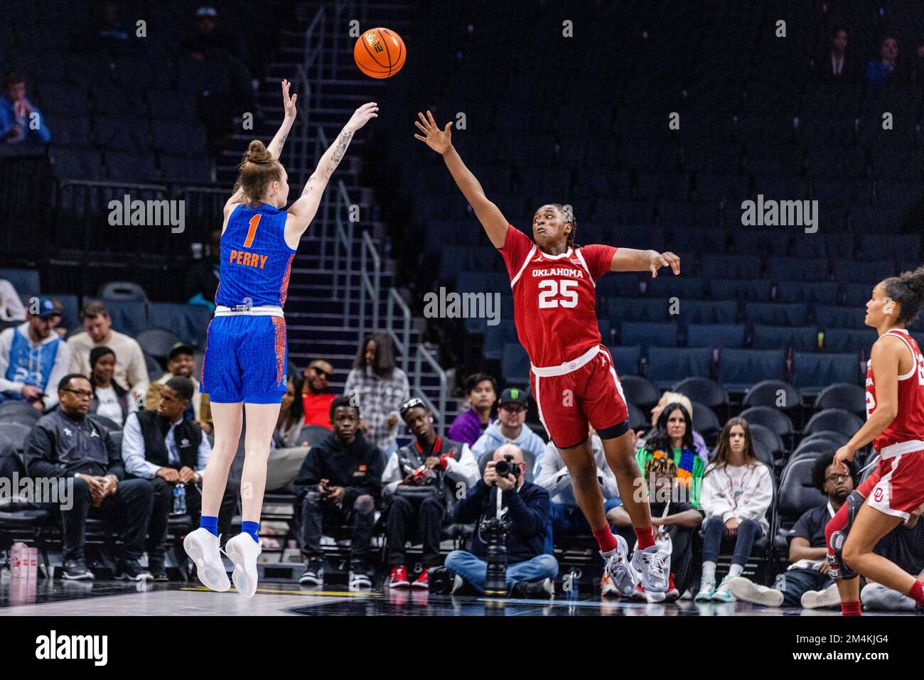 Charlotte, NC, USA. 21st Dec, 2022. Florida Gators guard Myka Perry (1 ...