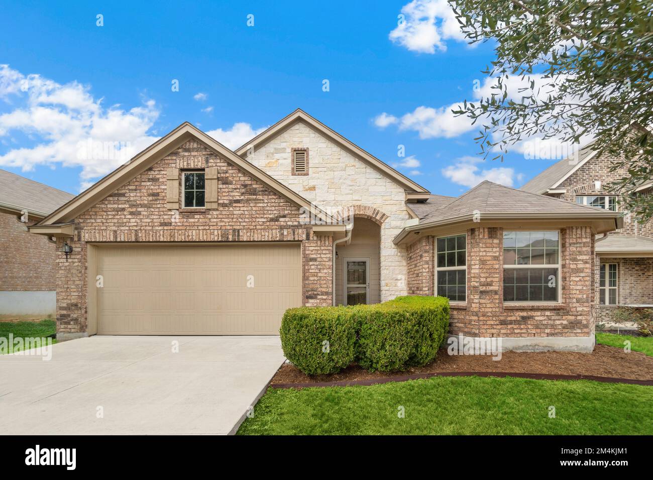 the front view of a home Stock Photo - Alamy