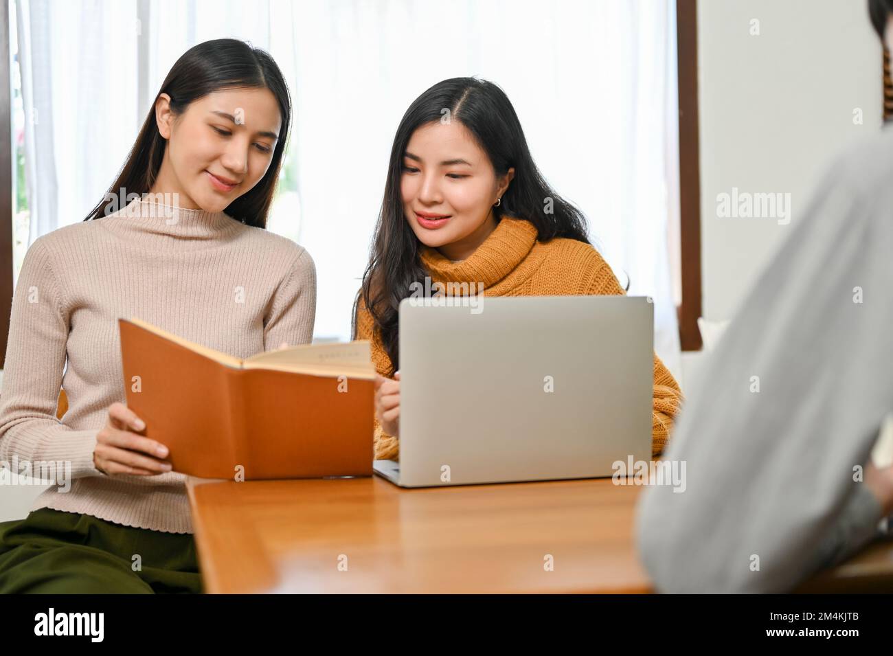 Creative project students group hi-res stock photography and images - Alamy
