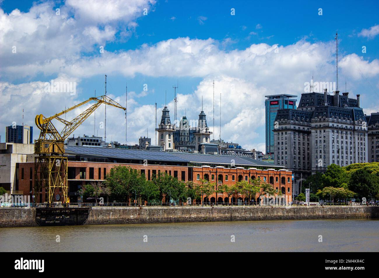 Glorious skyline hi-res stock photography and images - Alamy