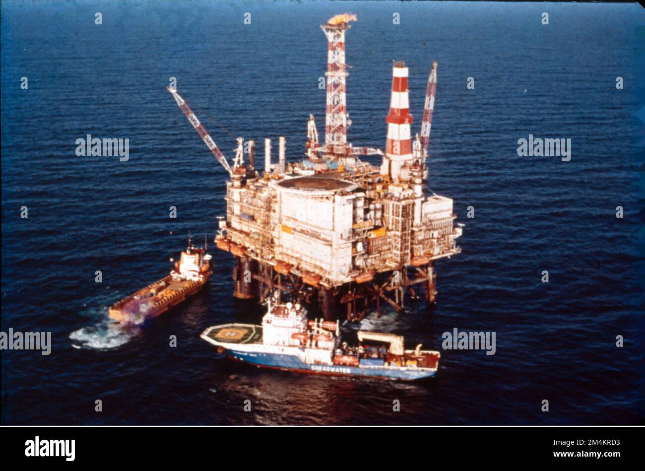 Indian oil exploration hi-res stock photography and images - Alamy