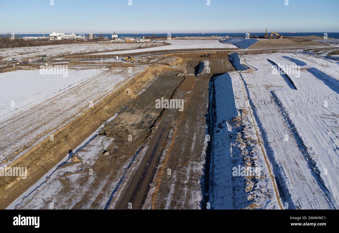 Fehmarn, Germany. 16th Dec, 2022. Construction work on the rail route ...