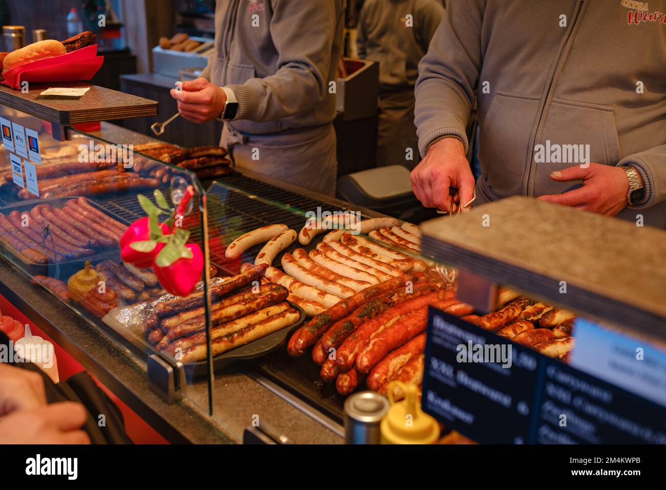 Barbecue season 2022 hi-res stock photography and images - Alamy