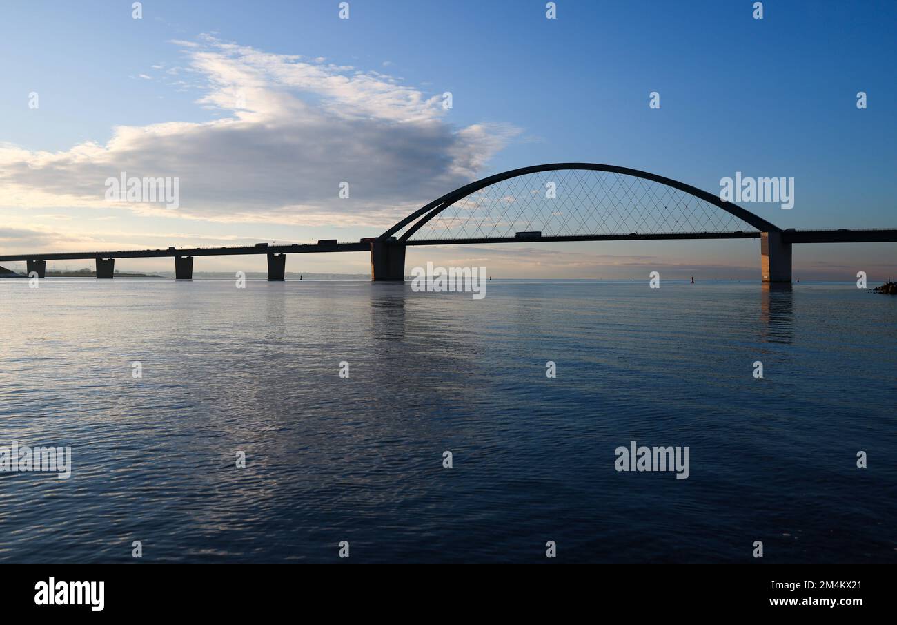 Fehmarn, Germany. 16th Dec, 2022. Vehicles drive over the Fehmarnsund ...