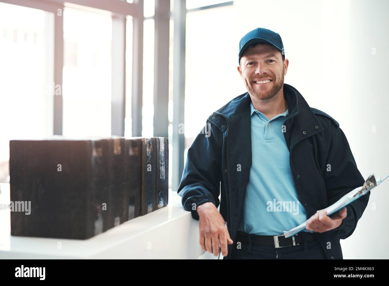 Customer waiting time hi-res stock photography and images - Alamy