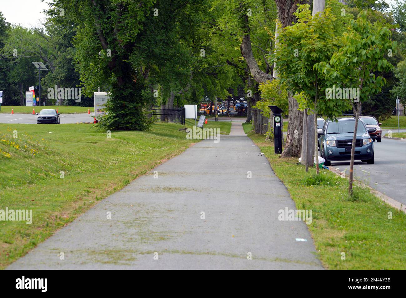 Ahern multi use path hi-res stock photography and images - Alamy