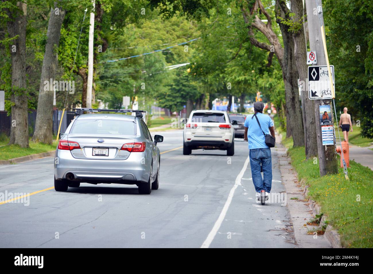 Bell road painted bike lane hi-res stock photography and images - Alamy