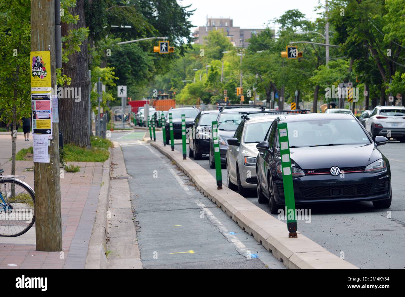 Protected, unidirectional bike lane on South Park Street in central ...