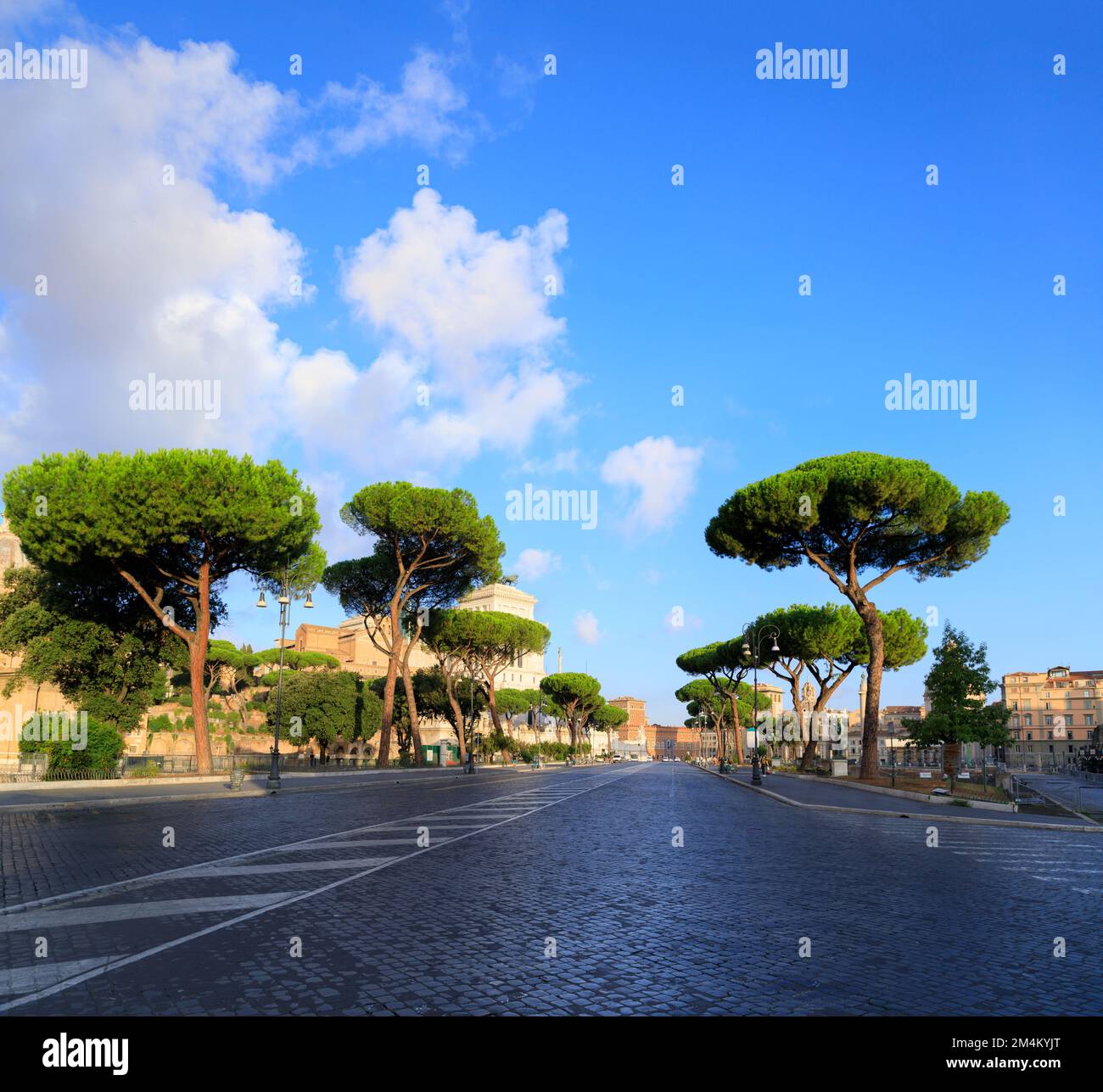 Fori imperiali hi-res stock photography and images - Alamy