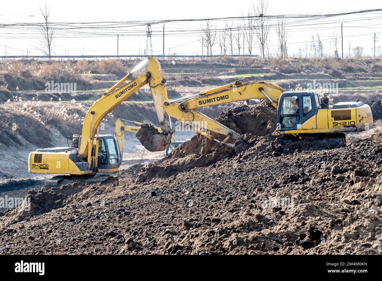 HEBI, CHINA - DECEMBER 22, 2022 - The dredging of the Xunxian section ...