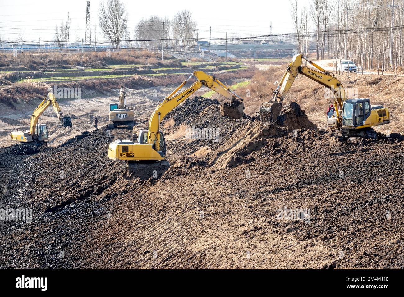 HEBI, CHINA - DECEMBER 22, 2022 - The dredging of the Xunxian section ...