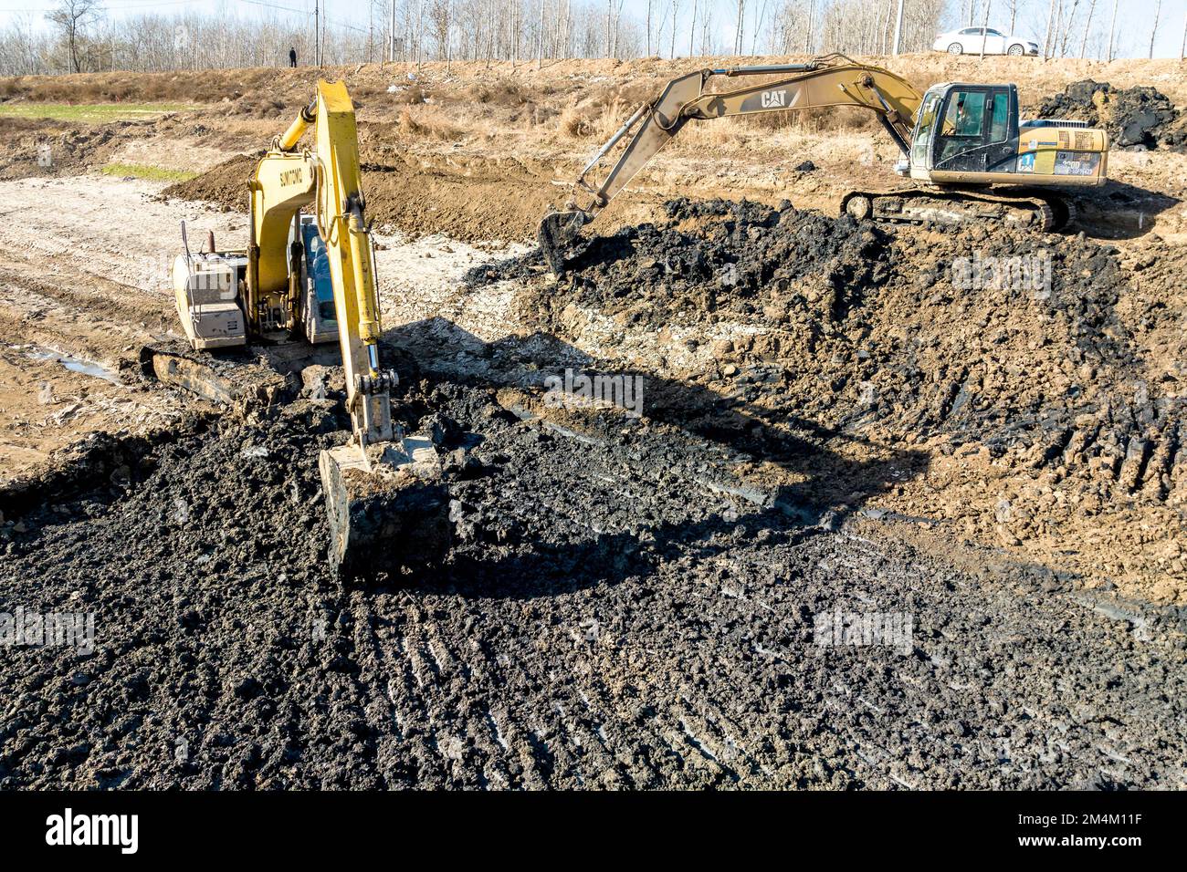 HEBI, CHINA - DECEMBER 22, 2022 - The dredging of the Xunxian section ...